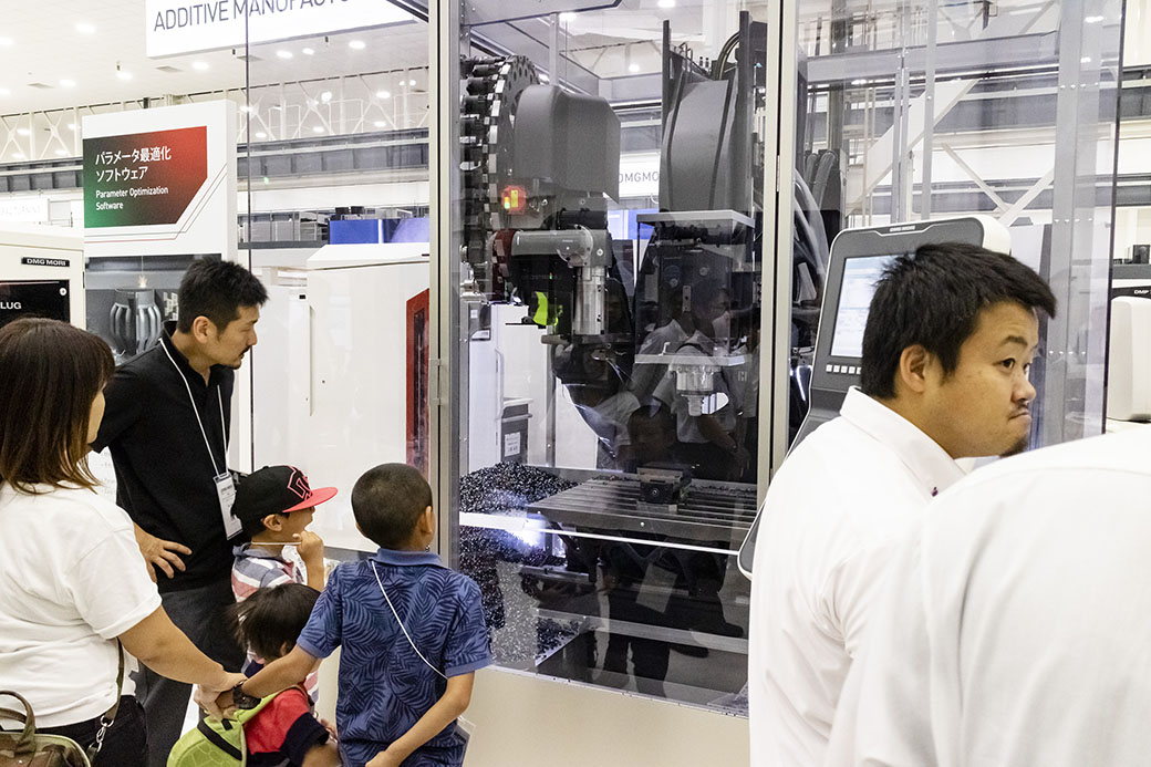 DMG MORI aims to achieve annual sales of 1 trillion yen around 2030 (2/ ...